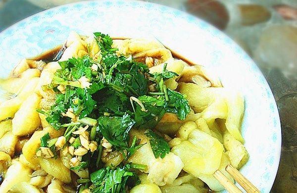 蒜末茄子怎么做_茄子怎么蒸不黑-第2张图片-山城妙识