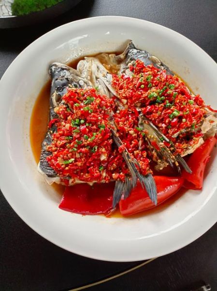 剁椒鱼头怎么做才入味_剁椒鱼头用什么鱼头最好-第3张图片-山城妙识