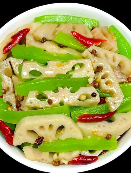 莴笋凉拌什么好吃_莴笋凉拌最佳搭配-第1张图片-山城妙识