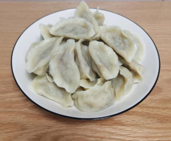 芹菜馅饺子怎么做_芹菜饺子馅要不要焯水-第3张图片-山城妙识 芹菜馅饺子怎么做_芹菜饺子馅要不要焯水-第3张图片-山城妙识
