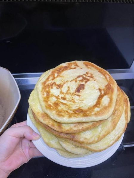 学做油饼视频_油饼怎么做才酥脆-第1张图片-山城妙识