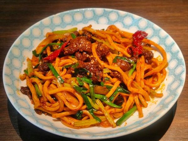 干炒面怎么做才好吃_干炒面家常做法-第1张图片-山城妙识 干炒面怎么做才好吃_干炒面家常做法-第1张图片-山城妙识