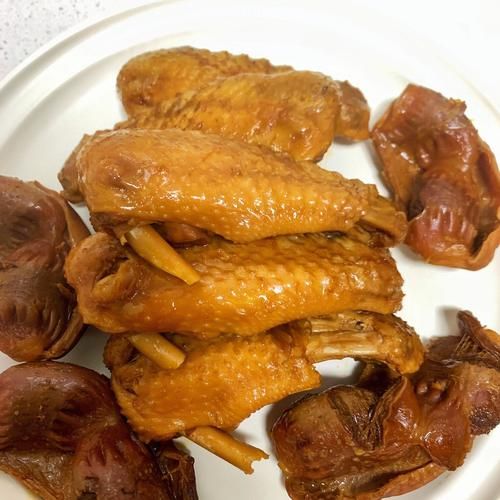 卤鸡翅怎么做才入味_卤鸡翅需要焯水吗-第1张图片-山城妙识 卤鸡翅怎么做才入味_卤鸡翅需要焯水吗-第1张图片-山城妙识