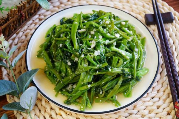 空心菜怎么炒好吃_蚝油空心菜的做法-第1张图片-山城妙识