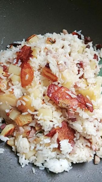 洋芋饭怎么做_洋芋饭用哪种米最好-第1张图片-山城妙识 洋芋饭怎么做_洋芋饭用哪种米最好-第1张图片-山城妙识