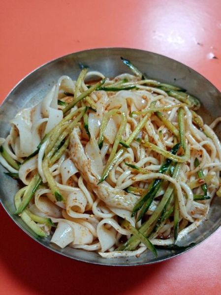 干拌担担面怎么做才正宗_正宗干拌担担面配方-第2张图片-山城妙识