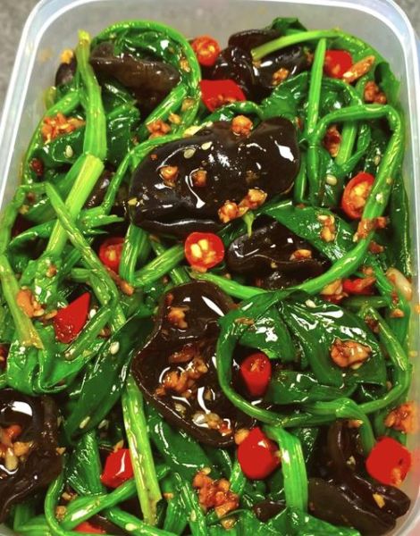 家常凉拌木耳怎么做_凉拌木耳焯水几分钟-第3张图片-山城妙识