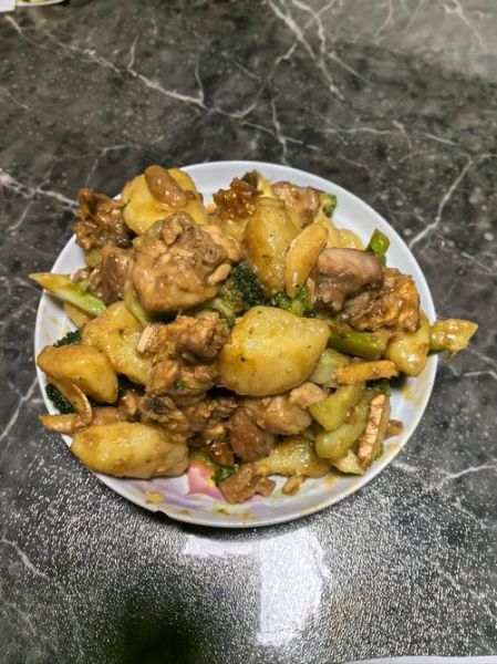 咖喱土豆鸡怎么做_咖喱土豆鸡的家常做法-第3张图片-山城妙识