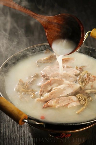 羊汤怎么熬才白_羊汤做法大全-第1张图片-山城妙识 羊汤怎么熬才白_羊汤做法大全-第1张图片-山城妙识