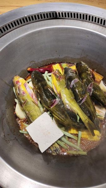 铁锅炖嘎鱼怎么做_铁锅炖嘎鱼的家常做法-第1张图片-山城妙识 铁锅炖嘎鱼怎么做_铁锅炖嘎鱼的家常做法-第1张图片-山城妙识