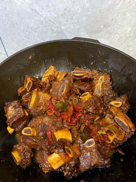 红烧牛排骨怎么做_红烧牛排骨的家常做法-第1张图片-山城妙识