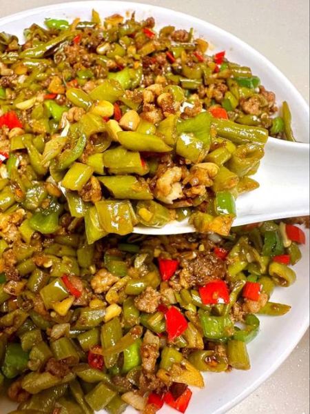 泡豇豆炒肉怎么炒好吃_泡豇豆炒肉的做法大全-第2张图片-山城妙识