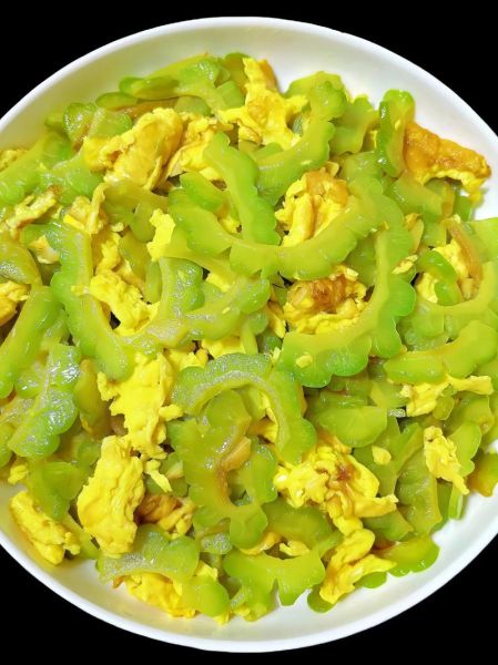 苦瓜炒鸡蛋减肥吗_苦瓜炒鸡蛋热量高不高-第1张图片-山城妙识