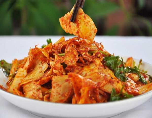 凉拌牛板筋怎么做_牛板筋焯水多久才软-第1张图片-山城妙识