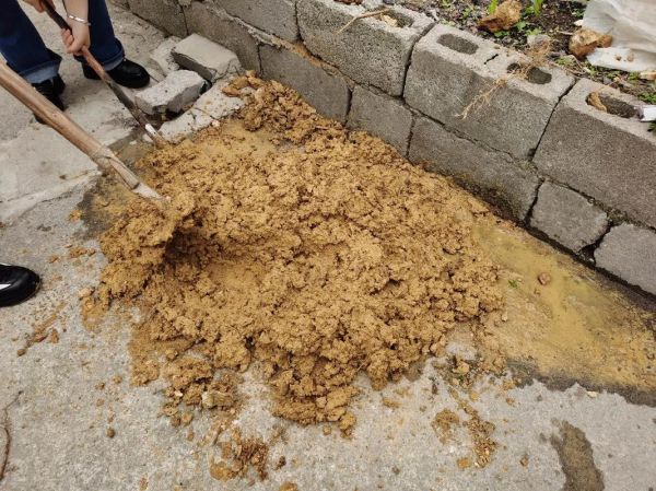 泥巴叫花鸡怎么做_泥巴叫花鸡正宗做法-第1张图片-山城妙识