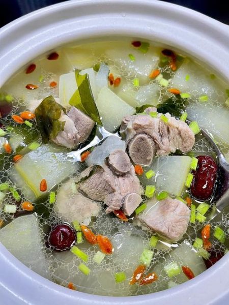 冬瓜炖排骨冬瓜要炖多久_冬瓜炖排骨最佳时间-第1张图片-山城妙识 冬瓜炖排骨冬瓜要炖多久_冬瓜炖排骨最佳时间-第1张图片-山城妙识