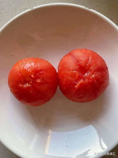西红柿去皮最简单的方法_西红柿去皮用开水还是冷水-第2张图片-山城妙识