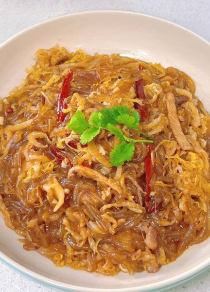 东北酸菜炒粉丝怎么做_东北酸菜炒粉丝用哪种粉丝-第1张图片-山城妙识