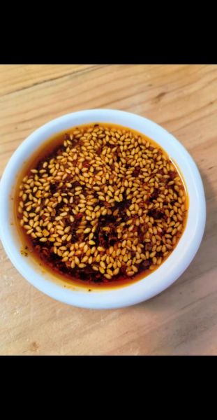 凉皮辣椒油怎么做_正宗配方比例-第1张图片-山城妙识 凉皮辣椒油怎么做_正宗配方比例-第1张图片-山城妙识