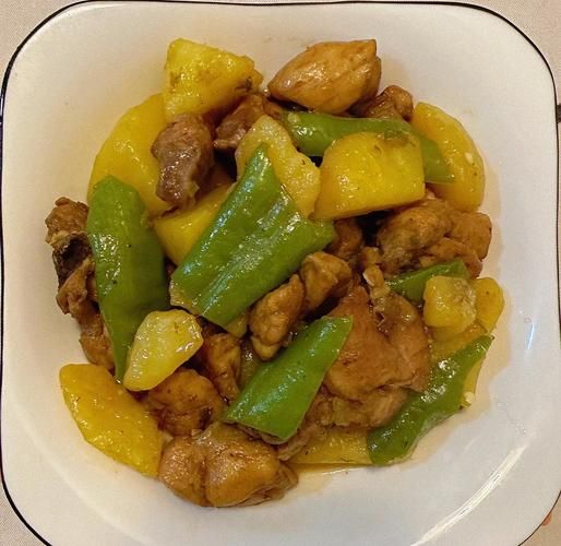 土豆烧鸡腿怎么烧才好吃_鸡腿不柴的秘诀-第1张图片-山城妙识