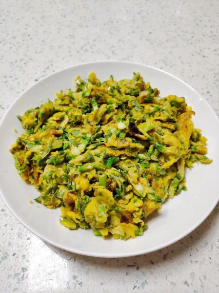 槐树花怎么做好吃_槐树花家常做法-第1张图片-山城妙识