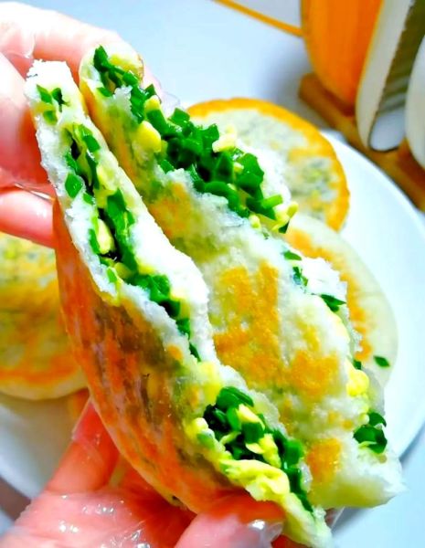 韭菜鸡蛋馅饼面怎么和_馅饼皮软而不破秘诀-第3张图片-山城妙识