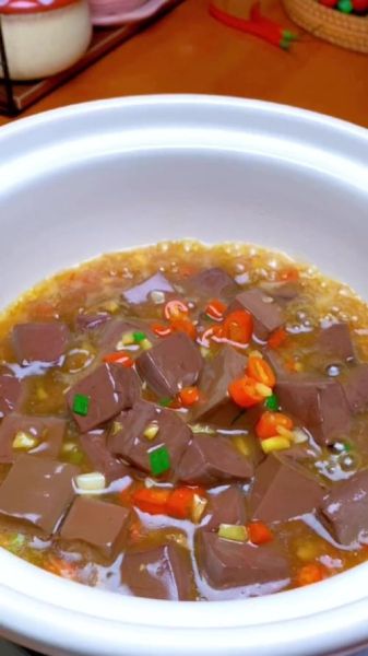 炒猪血要不要焯水_焯水后口感如何-第3张图片-山城妙识