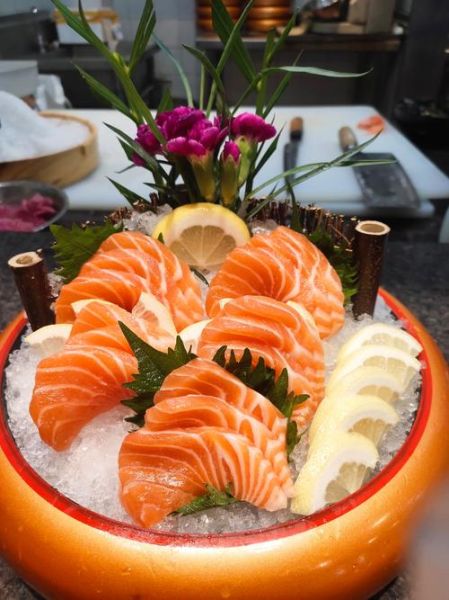 三文鱼刺身怎么选_三文鱼刺身图片为什么诱人-第3张图片-山城妙识