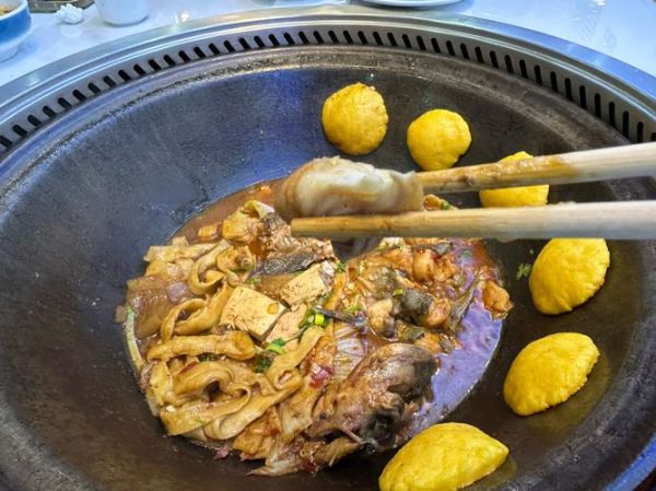 铁锅炖鱼怎么做_正宗铁锅炖鱼的做法-第2张图片-山城妙识 铁锅炖鱼怎么做_正宗铁锅炖鱼的做法-第2张图片-山城妙识