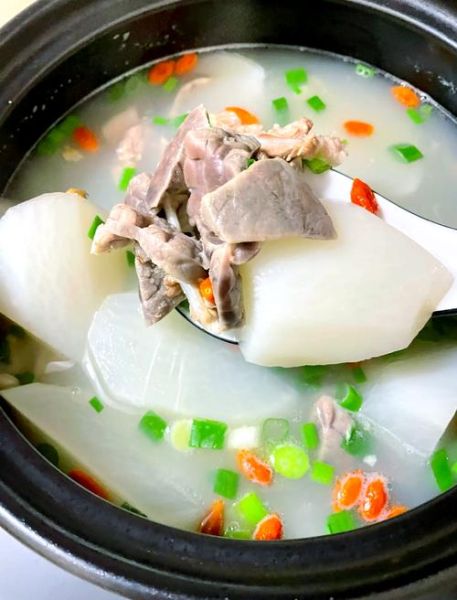 润肺汤水怎么做_润肺汤水适合哪些人-第2张图片-山城妙识