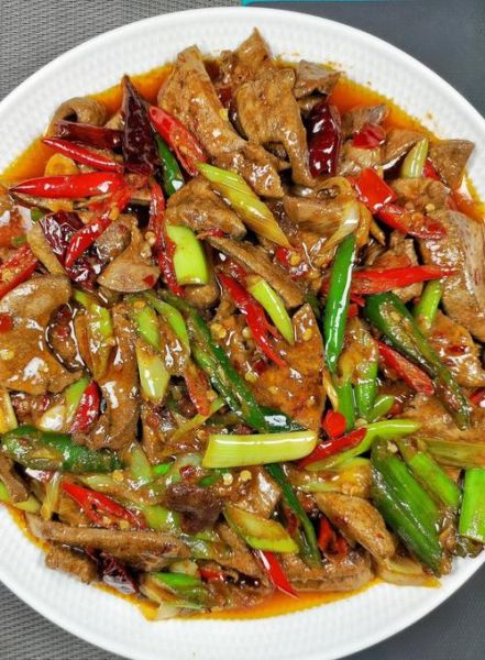 炒猪肝怎么炒好吃_炒猪肝不腥的秘诀-第1张图片-山城妙识