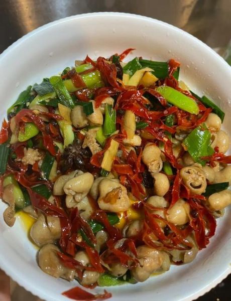 爆炒肥肠怎么做不腥_爆炒肥肠焯水几分钟-第2张图片-山城妙识