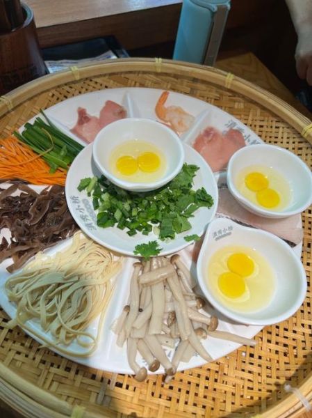 云南过桥米线的由来是什么_正宗做法有哪些-第1张图片-山城妙识