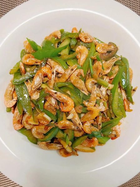 河虾怎么爆炒才脆嫩_爆炒河虾做法步骤-第1张图片-山城妙识