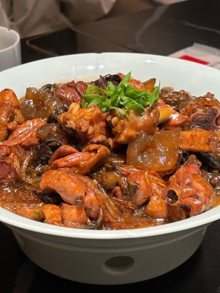 东北小鸡炖蘑菇土豆怎么做_正宗做法窍门-第1张图片-山城妙识 东北小鸡炖蘑菇土豆怎么做_正宗做法窍门-第1张图片-山城妙识