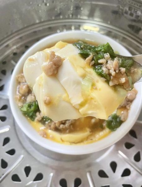 嫩豆腐鸡蛋羹怎么做_蒸多久口感最滑-第2张图片-山城妙识