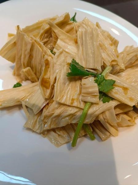 凉拌腐竹丝怎么做好吃_腐竹丝焯水几分钟-第3张图片-山城妙识