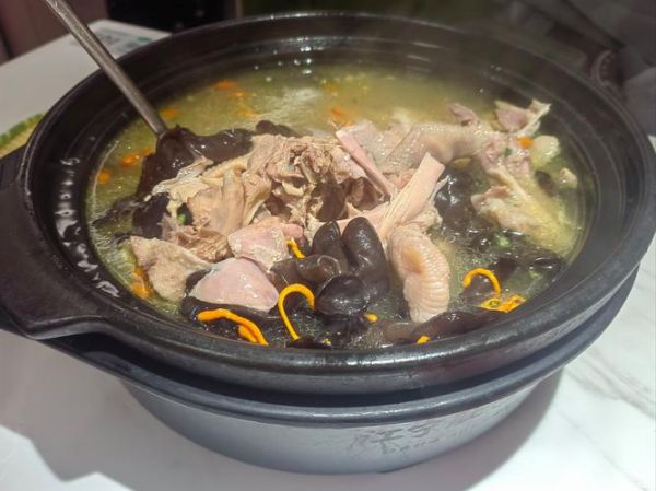 肚包鸡怎么做好吃_肚包鸡正宗做法视频-第2张图片-山城妙识