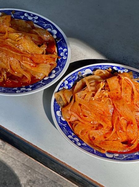 擀面皮怎么做_擀面皮的做法步骤详解-第3张图片-山城妙识