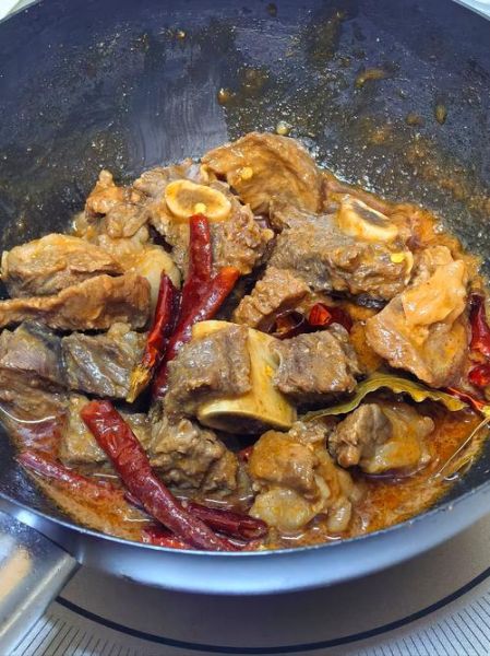 如何炖牛肉软烂入味_炖牛肉放什么调料最香-第1张图片-山城妙识