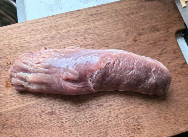 炸里脊肉的面糊怎么调_炸里脊肉用什么粉更酥脆-第1张图片-山城妙识