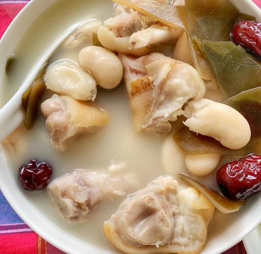 海带蹄花汤的做法_海带蹄花汤怎么炖不腥-第1张图片-山城妙识 海带蹄花汤的做法_海带蹄花汤怎么炖不腥-第1张图片-山城妙识