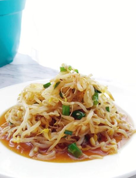 凉拌豆芽菜怎么做好吃_豆芽焯水几分钟才脆-第1张图片-山城妙识 凉拌豆芽菜怎么做好吃_豆芽焯水几分钟才脆-第1张图片-山城妙识