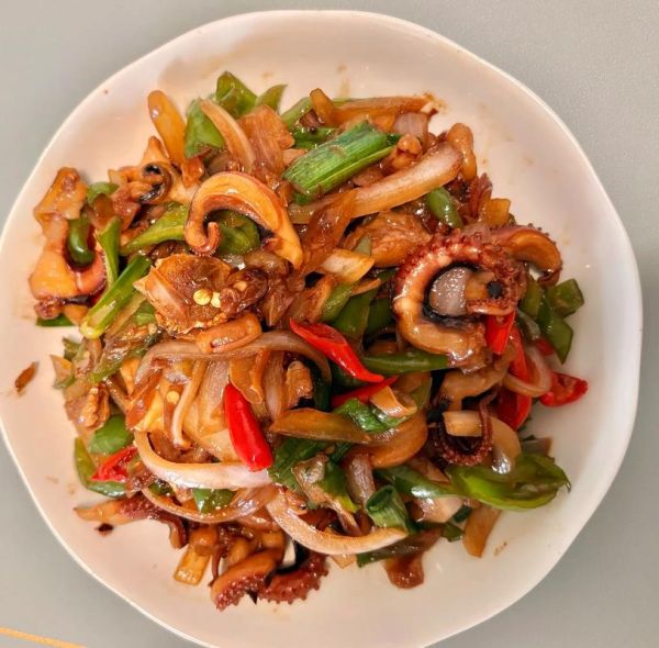 炒鱿鱼图片怎么做_炒鱿鱼图片高清拍摄技巧-第2张图片-山城妙识