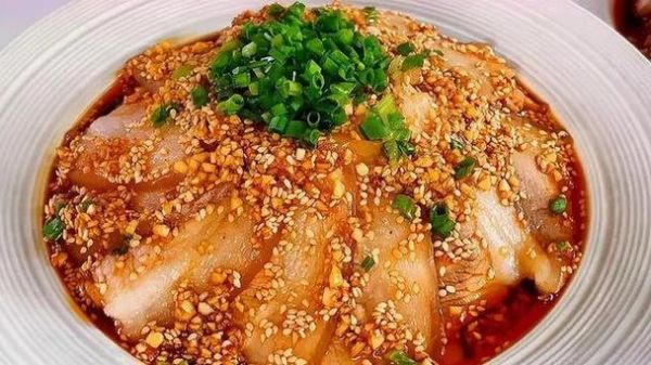 蒜泥白肉怎么做_蒜泥白肉用什么部位-第2张图片-山城妙识