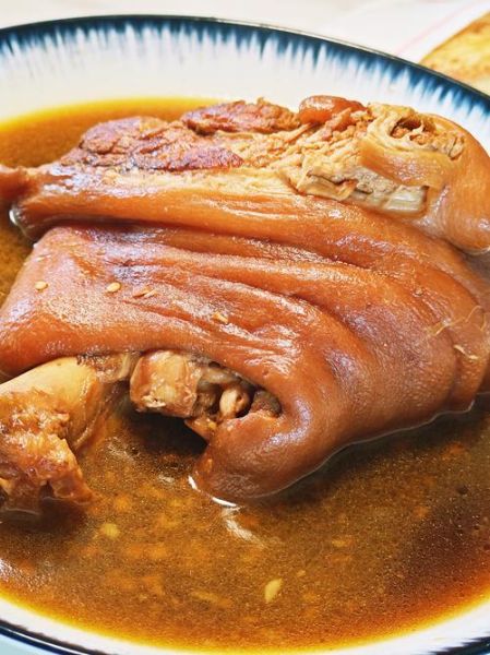 蒸肘子怎么做_蒸肘子最正宗的做法-第1张图片-山城妙识 蒸肘子怎么做_蒸肘子最正宗的做法-第1张图片-山城妙识