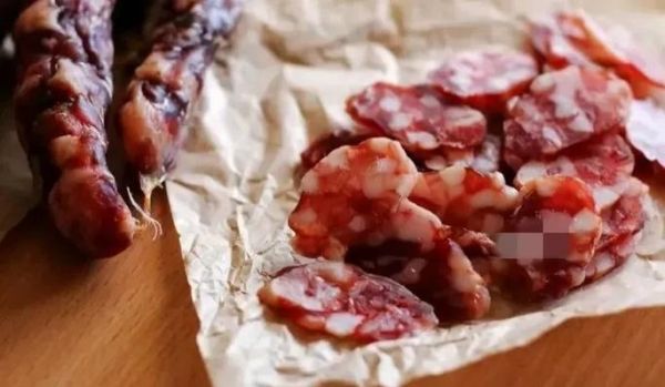 香肠晾晒几天可以吃_如何判断晾晒完成-第3张图片-山城妙识