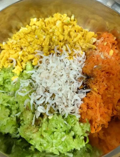 西葫芦水饺馅怎么做_西葫芦水饺馅要不要焯水-第3张图片-山城妙识