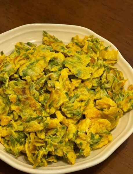 槐花怎么做好吃又简单窍门_槐花最简单的吃法-第1张图片-山城妙识