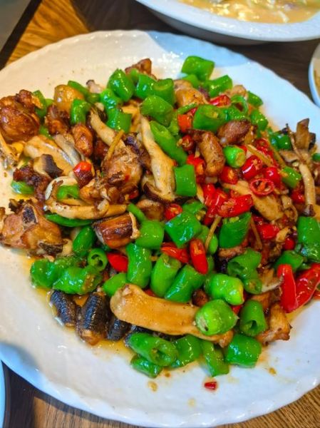 云南特色菜有哪些_云南八大名菜做法-第1张图片-山城妙识